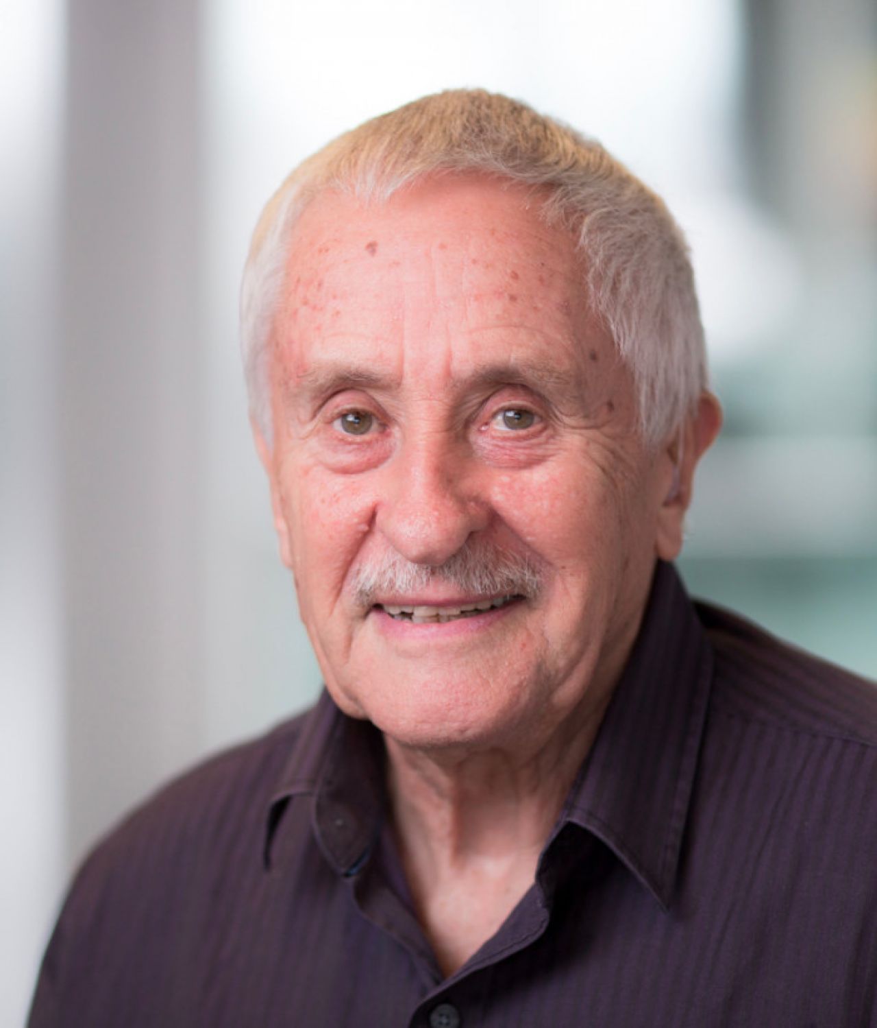 Professor Peter Lloyd | Pursuit by the University of Melbourne